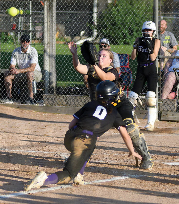 Comets bounce Bolts in regionals | News, Sports, Jobs - Times Republican